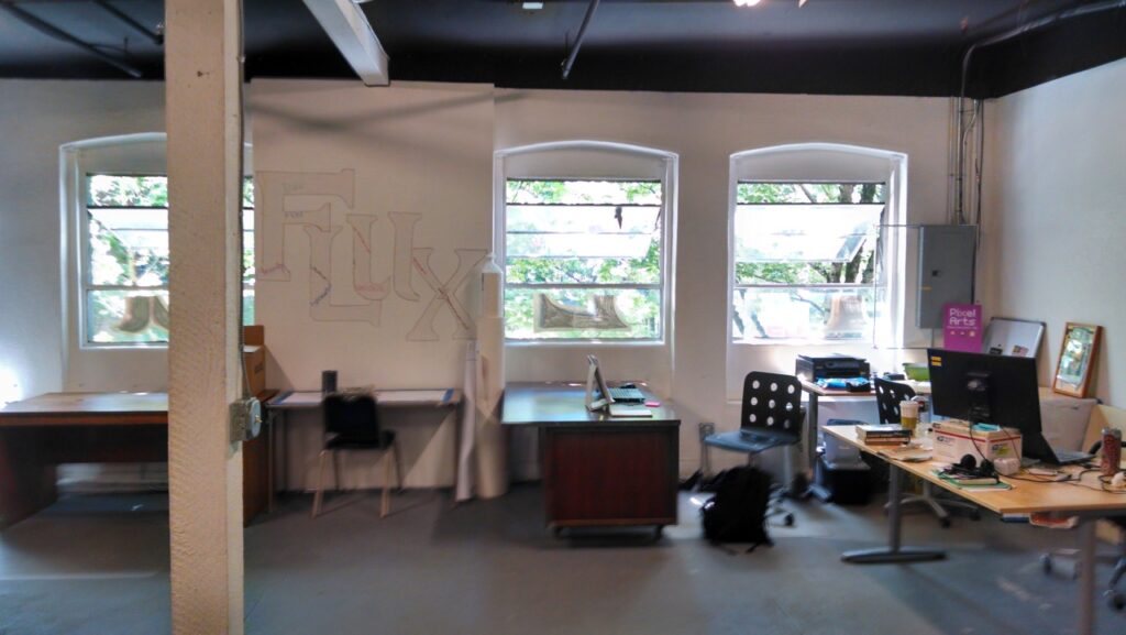 The life and death of a feminist hackerspace – Sahar Massachi